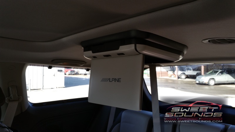 Dual Kia Sedona Overhead Monitor Systems for Mankato Dealership