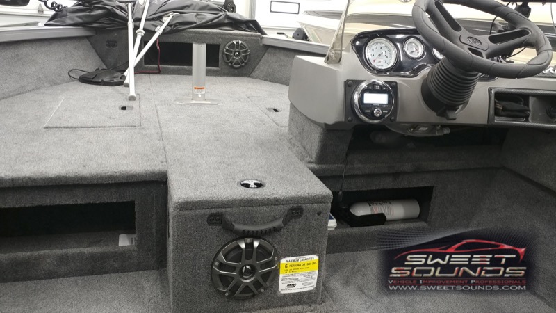 North Mankato Client Upgrades Crestliner Fish Hawk Stereo System
